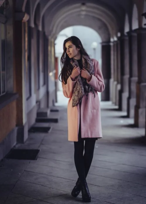 Full Body Portrait Posing | 19 Secret Tips For Photographers