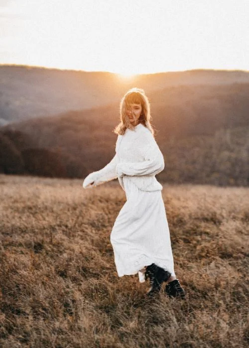 Full Body Portrait Posing | 19 Secret Tips For Photographers