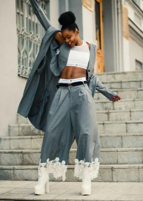 Full Body Portrait Posing | 19 Secret Tips For Photographers