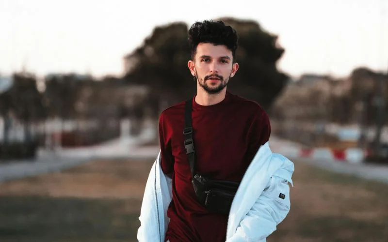 17 Male Poses For Portrait Photography | Photo Shoot Poses