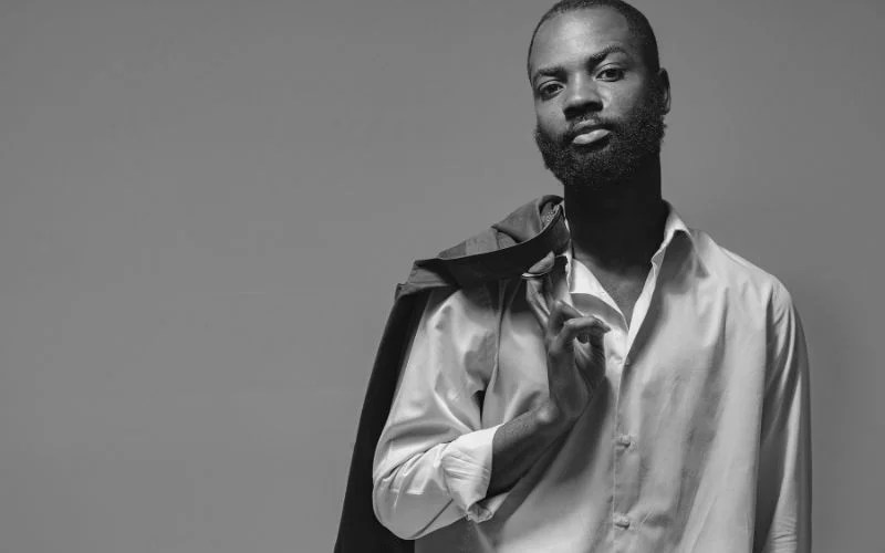 17 Male Poses For Portrait Photography | Photo Shoot Poses